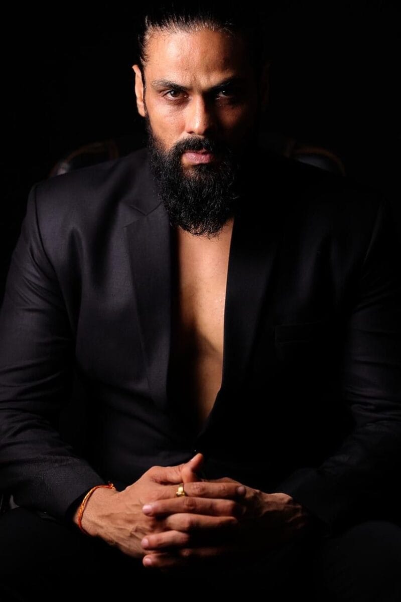 Bollywood actor Arpit Ranka looks stunning in his new look! - Tellyexpress