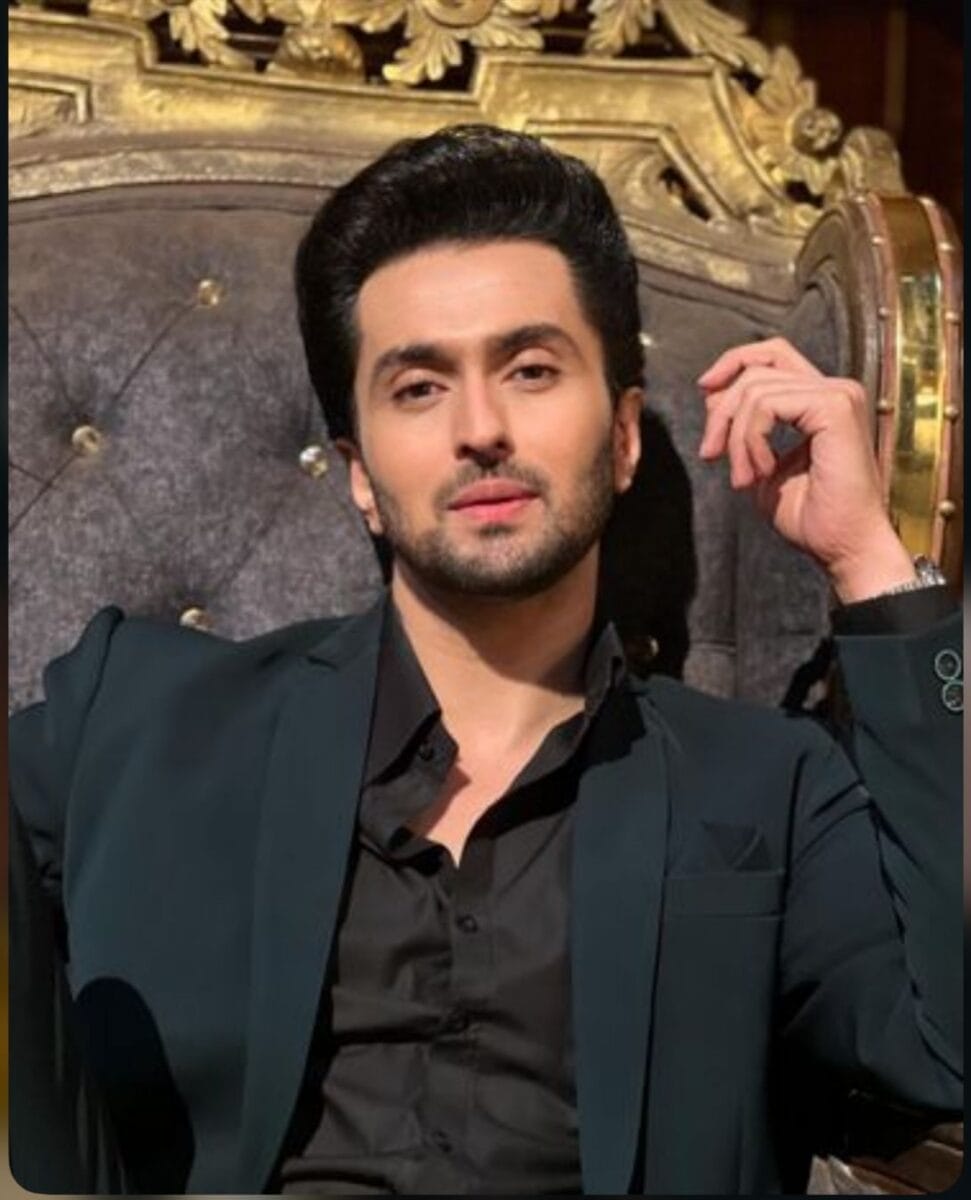 Just as every coin has two sides, We have Vibhav from the show ...