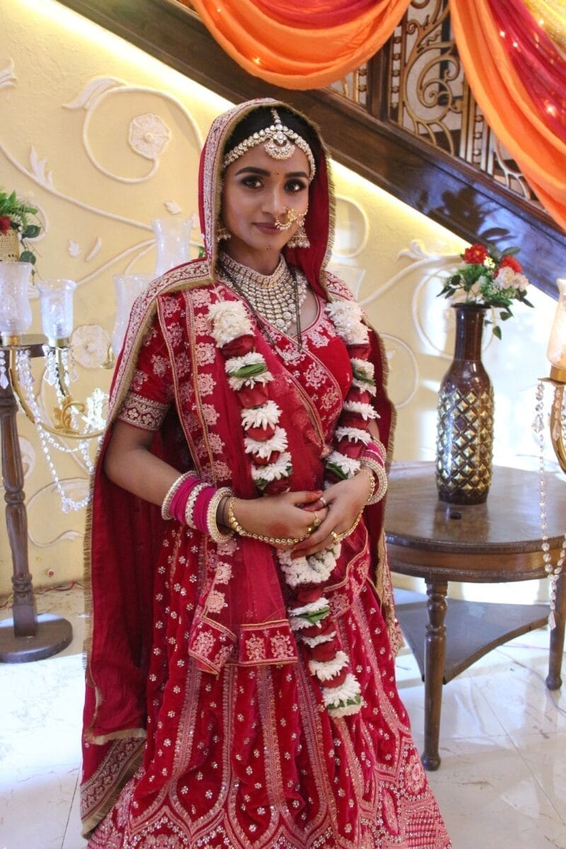 Rishto Se Bandhi Gauri Actress Eshaa Pathak on Wearing a Heavy Lehenga ...