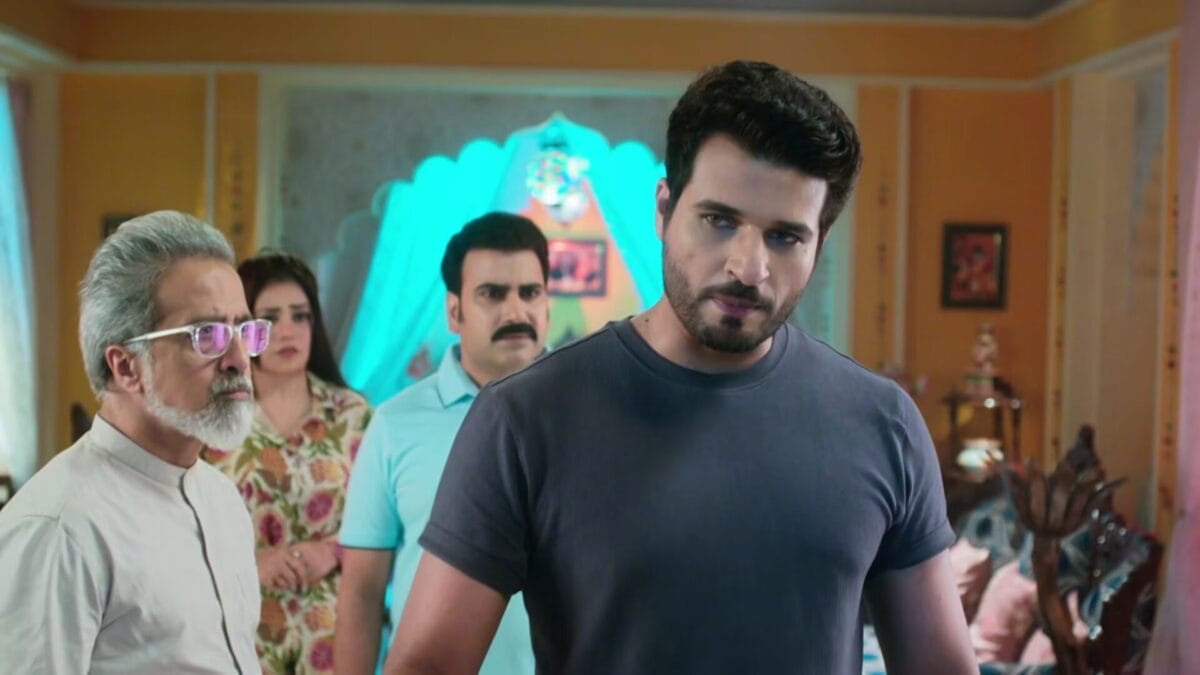 Aarti Anjali Awasthi: Aarti-Ved’s Wedding Sparks Drama, Puneet Chouksey ...