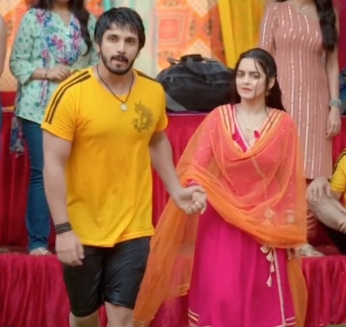 Udne Ki Aasha 23rd September 2025 Written Update: Akash gives a treat ...